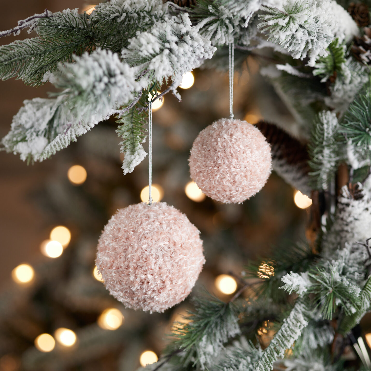 Melrose International | Home Decor Wholesale | Holiday Decor